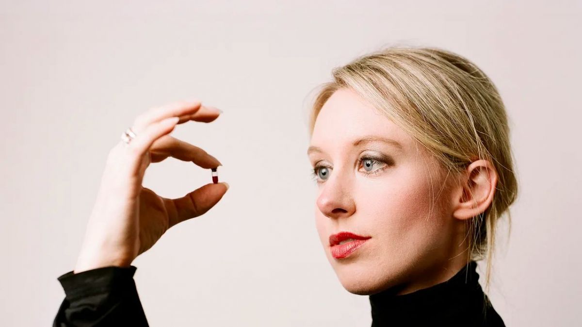 Elizabeth Holmes, una scammer nella Silicon Valley